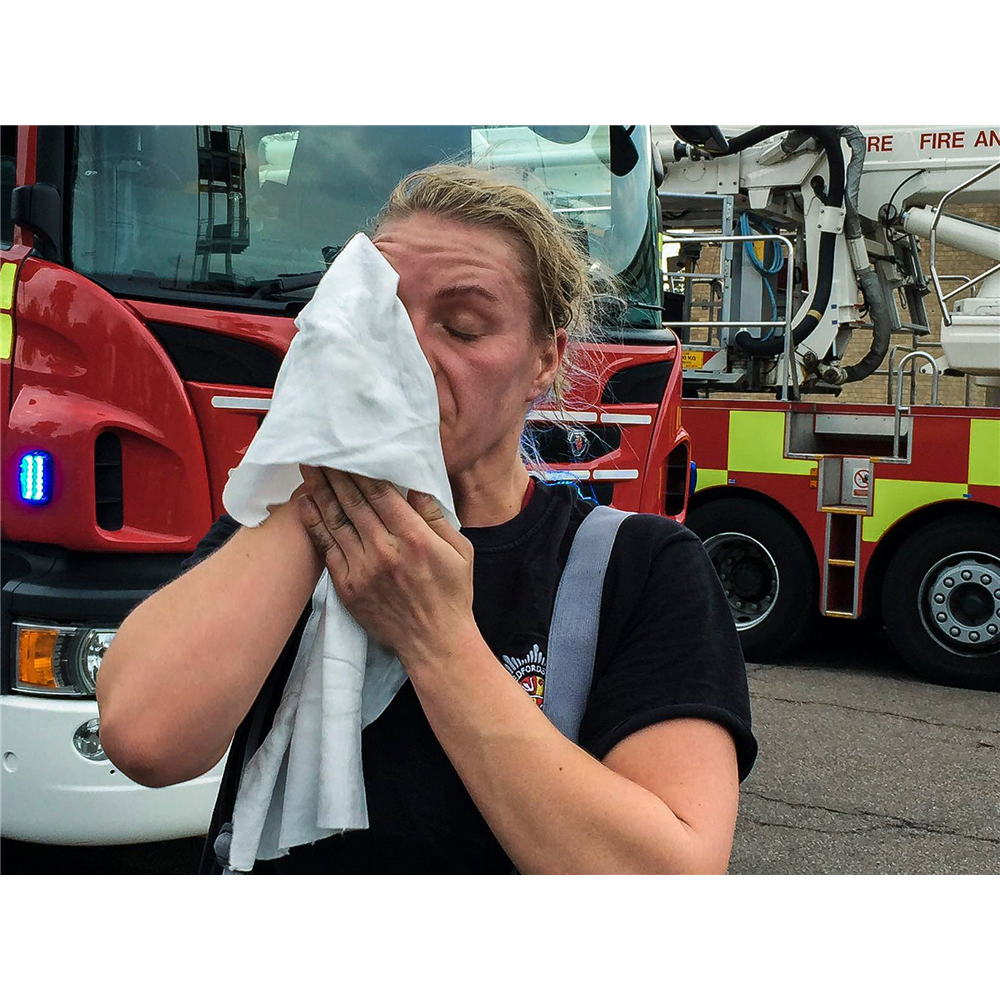 DeWipe XL single wipe 30cm x 60cm - Carton of 60 single wipes ...